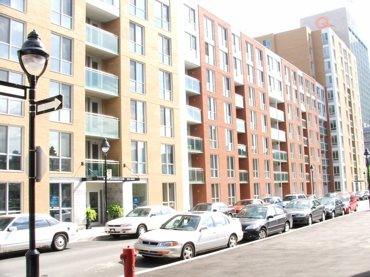 98 Rue Charlotte, Montréal, QC H2X 3V2, Canada - 12 unit Rentals - Zumper