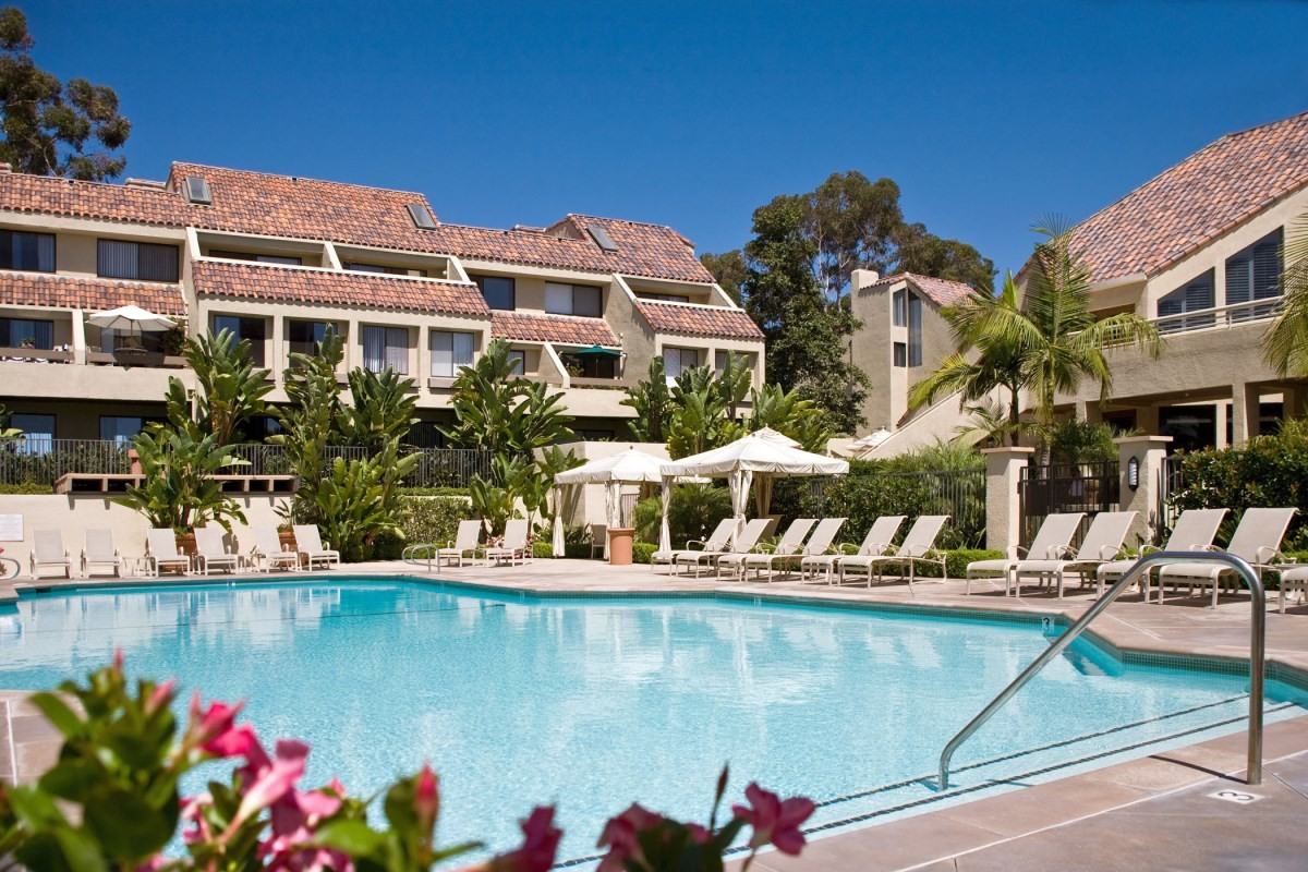 Promontory Point Villa Apartments - 200 Promontory Dr W Newport Beach ...