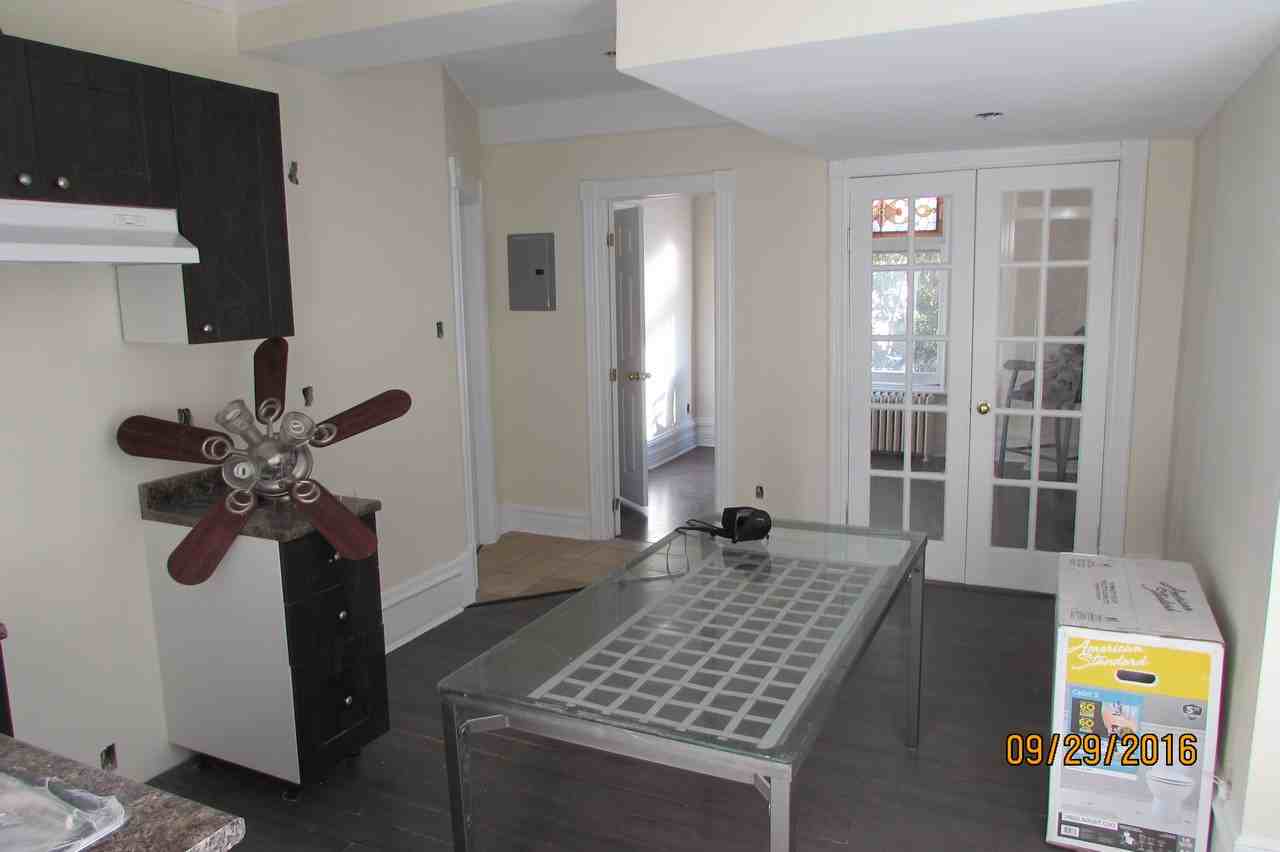 220 Lyon Street North #3, Ottawa, ON K1R 5V7 - 1 Bedroom Apartment for Rent | PadMapper