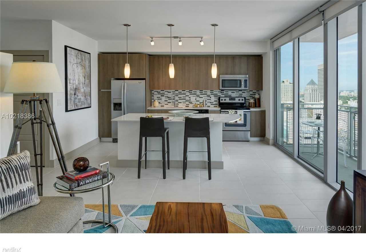 Monarc at Met3 Apartments - between SE 2nd & 3rd Street Miami FL | Zumper