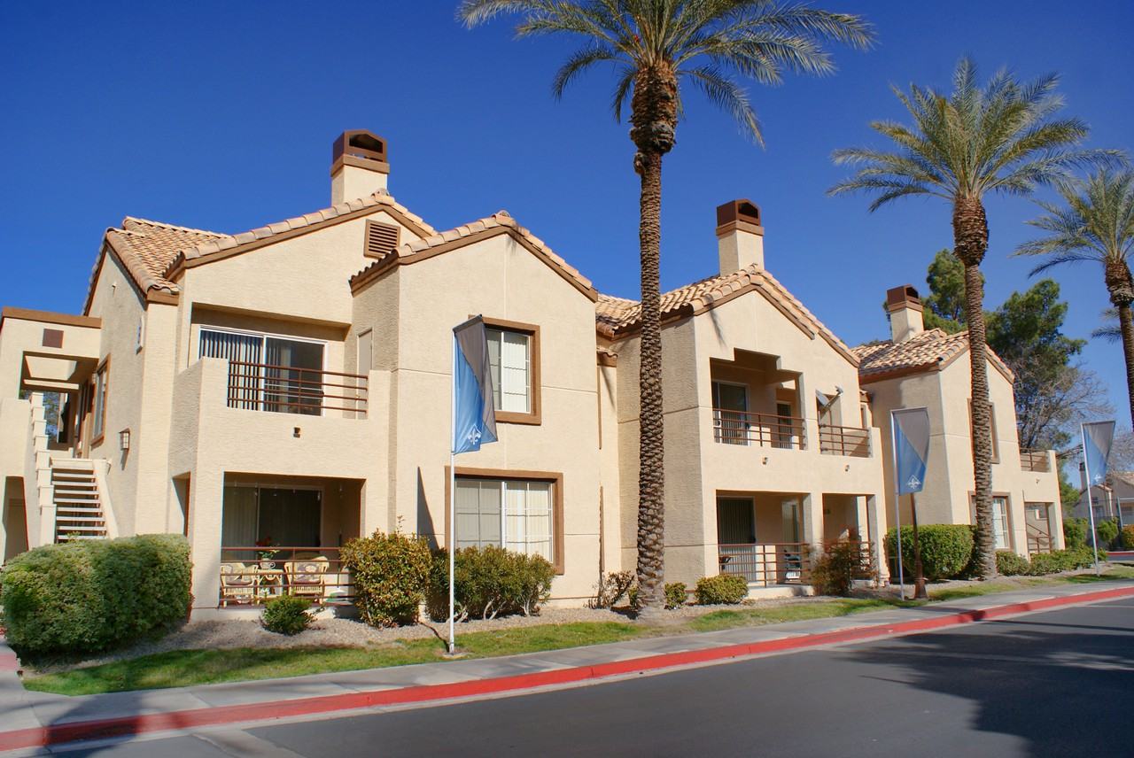 Palm Villas at Whitney Ranch Apartments - 650 Whitney Ranch Dr ...