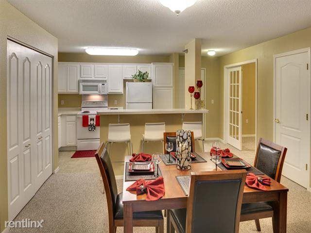 Prairie Center Dr & Flying Cloud Dr Apartments - Eden Prairie MN | Zumper
