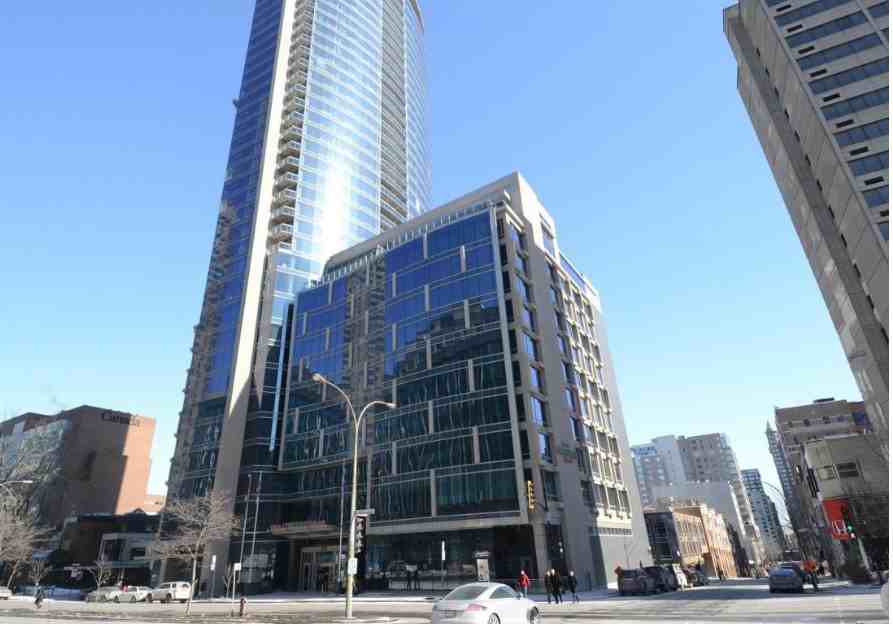 360 Boulevard René-Lévesque Ouest, Montréal, QC H2Z - Studio Apartment ...