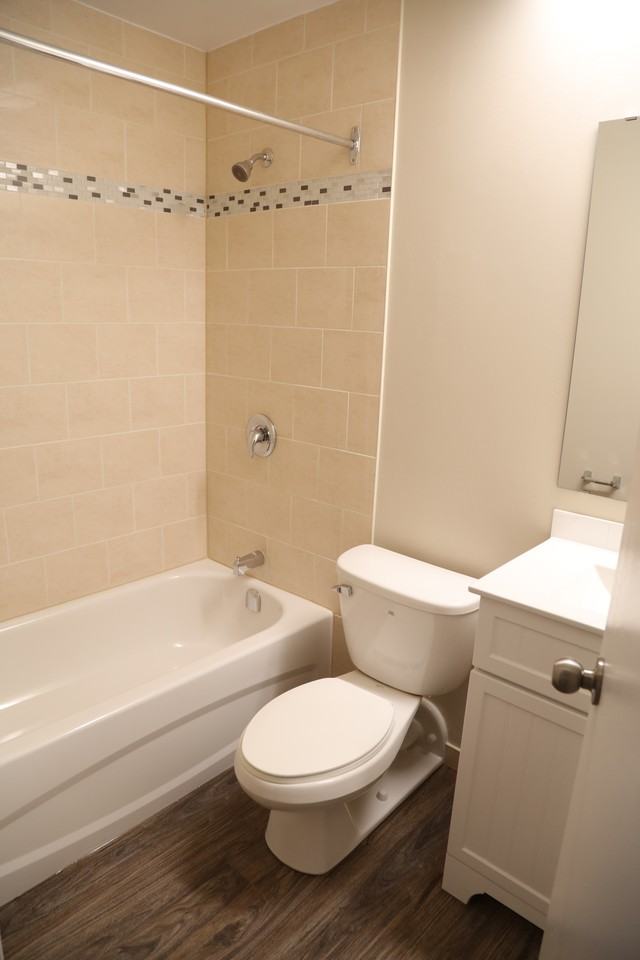 Bronson Place Apartments for Rent - 440 Gloucester Street, Ottawa, ON ...