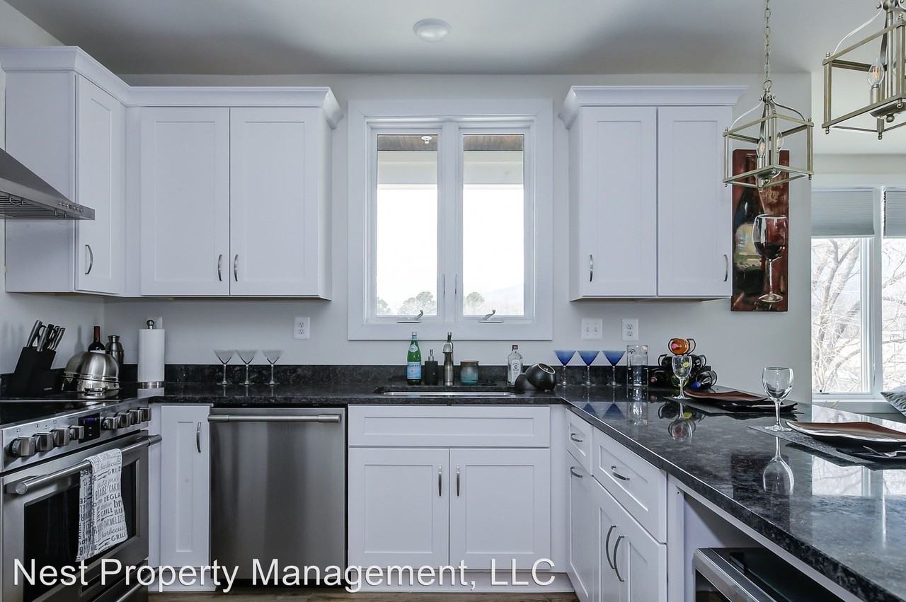 2025 Library Avenue - 304 Apartments - Crozet VA | Zumper