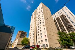 Fort Garry Tower Apartments for Rent - 70 Garry St, Winnipeg, MB R3C ...