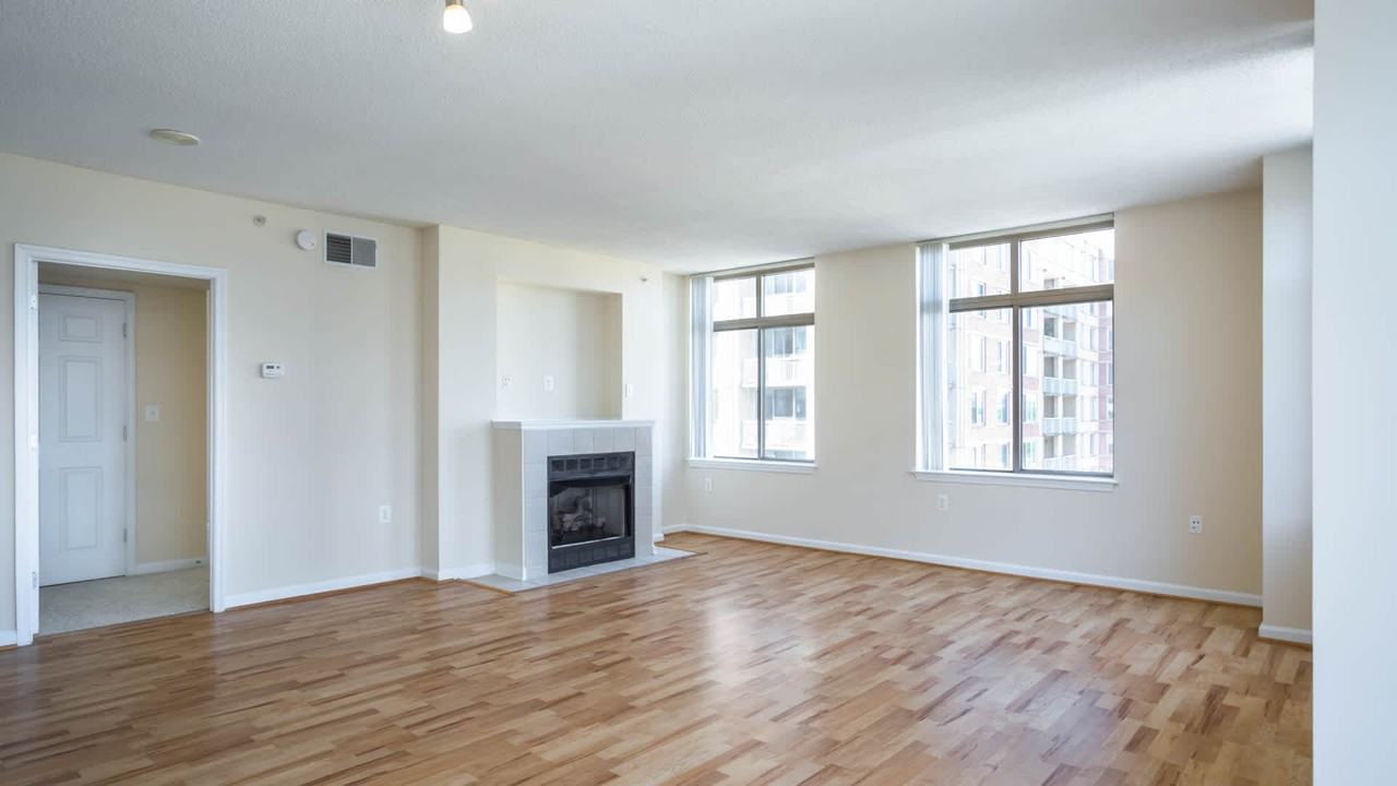 The Reserve at Clarendon Centre Apartments - 3000 Washington Blvd ...