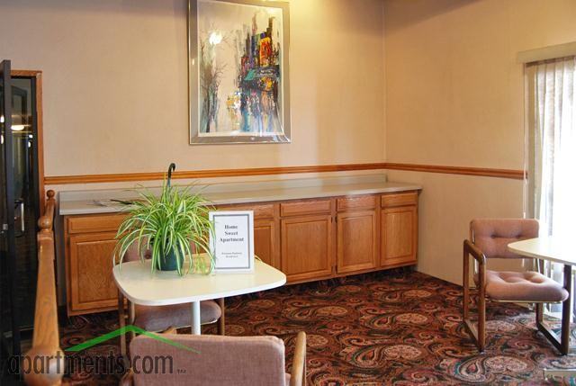 Westown Parkway Residences Apartments - 3530 Westown Pkwy West Des ...