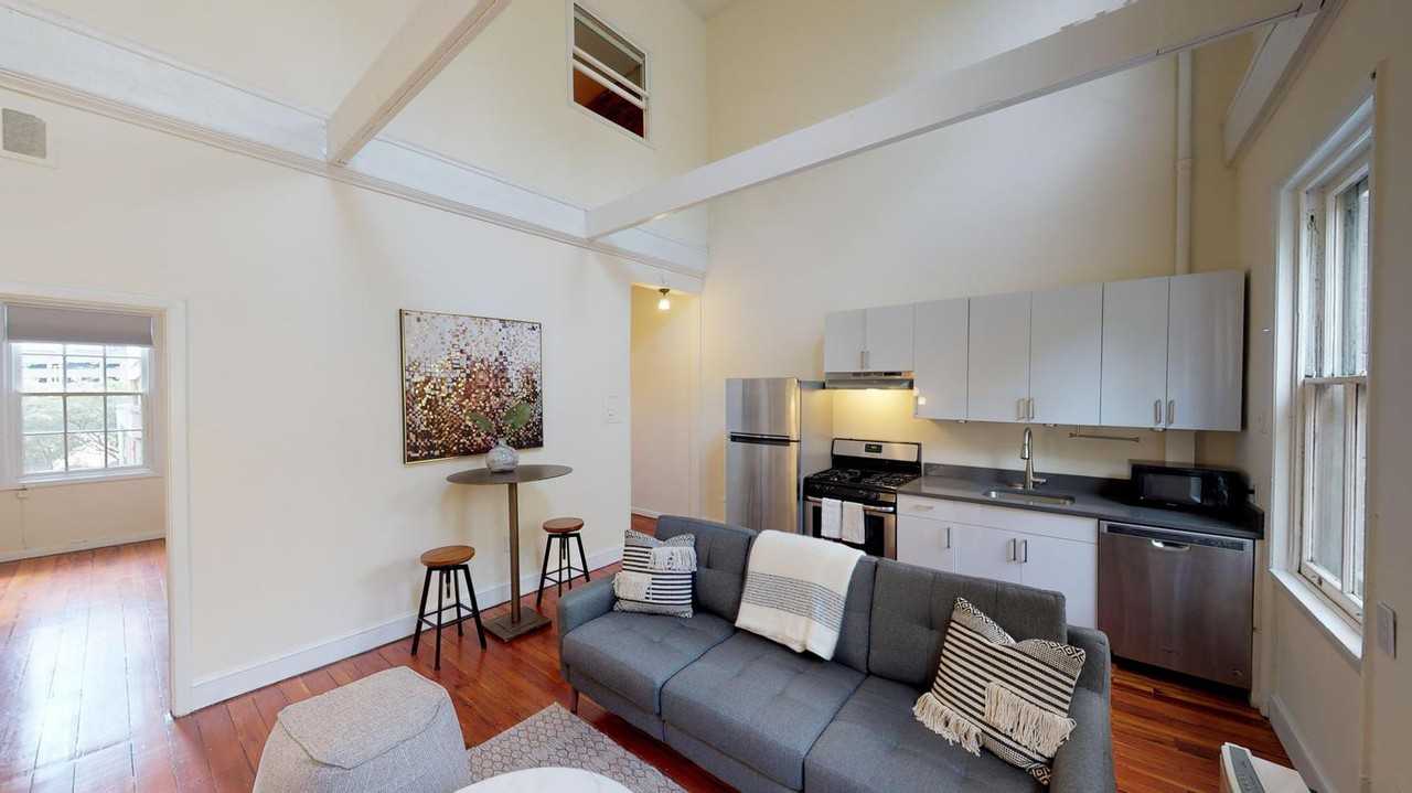 Spacious Logan Square home - Zumper