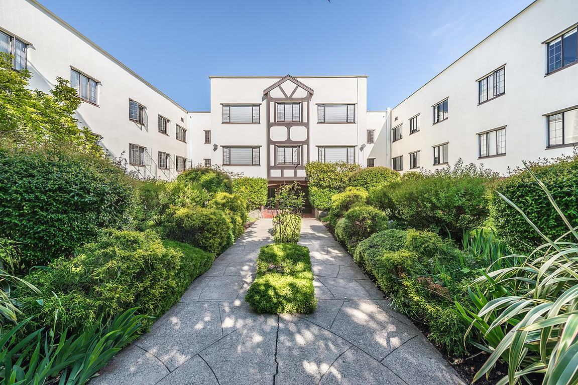 Van Meare Manor Apartments - 1013 Vancouver St Victoria BC | Zumper
