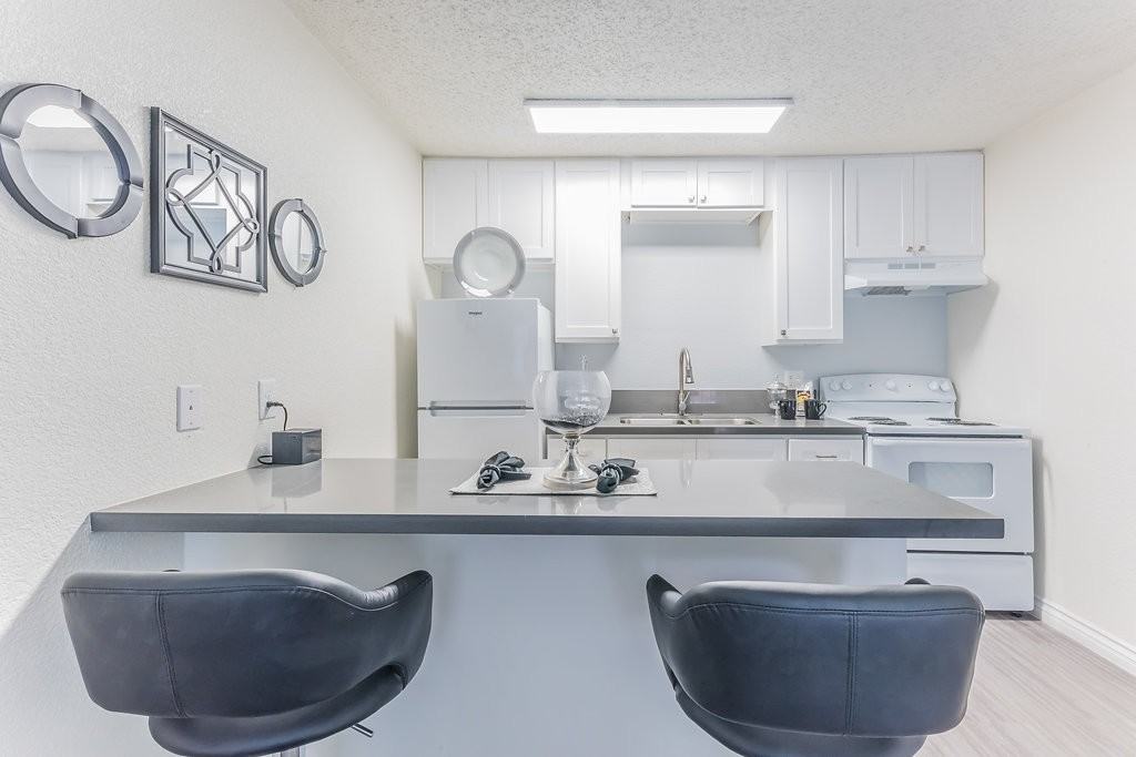 University Gardens Apartments - 3955 University Center Dr, Las Vegas ...