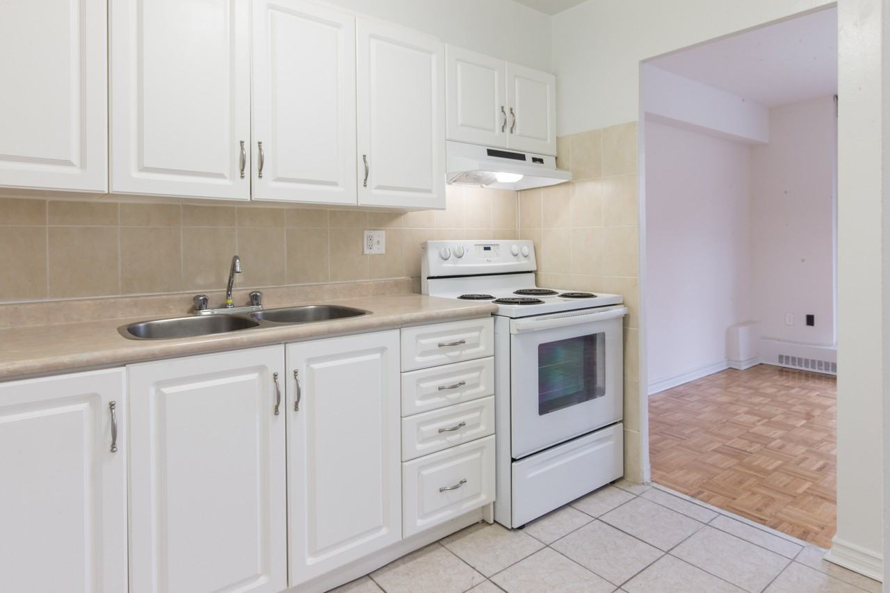 65 Halsey Ave, Toronto, ON M4B 1A7, CAN - 3 unit Rentals - Zumper