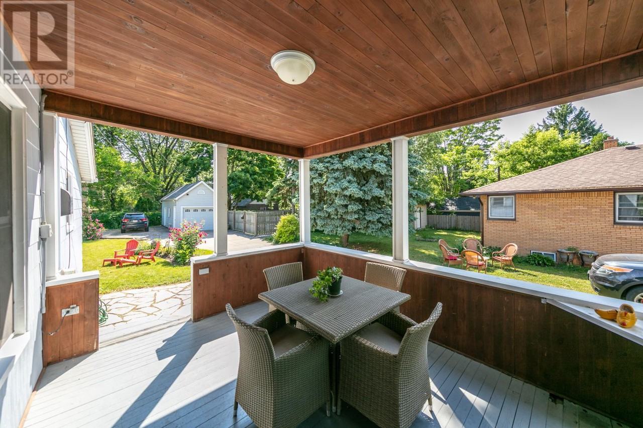 220 Askin Avenue, Windsor, ON N9B 2W9, CA - 5 bedroom House Rental ...