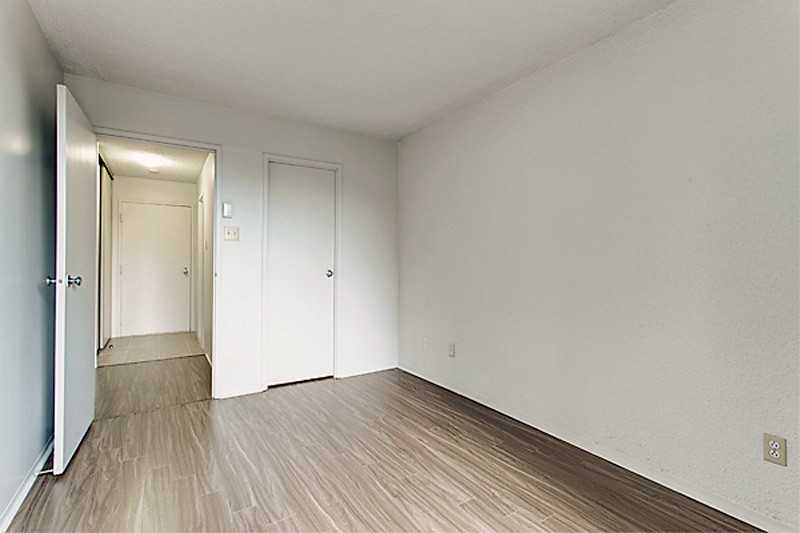 350 Rue Prince-Arthur O, Montréal, QC H2X 3R4 - 1 Bedroom Apartment for ...