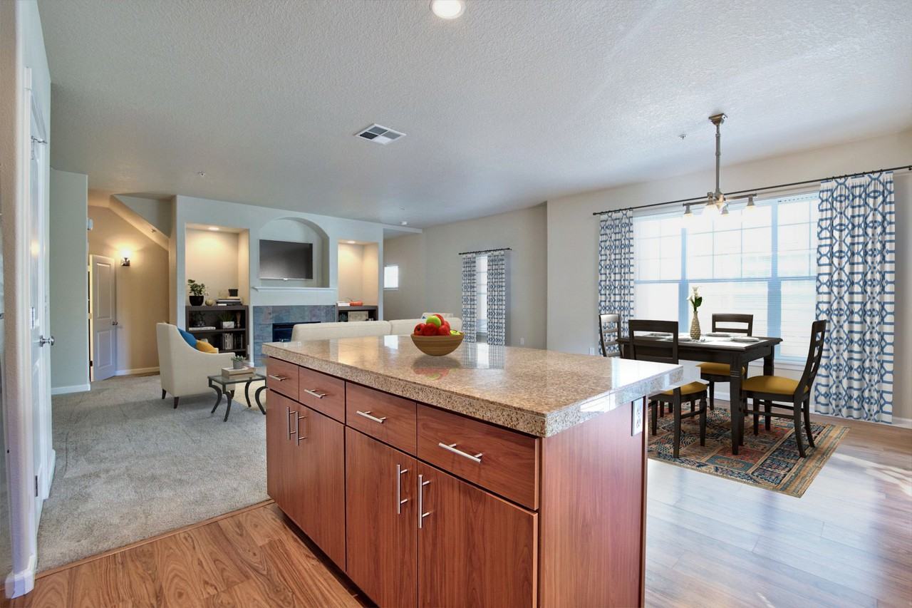 Sunset Crossing Apartments - 17999 Nw Evergreen Pkwy, hillsboro, OR ...