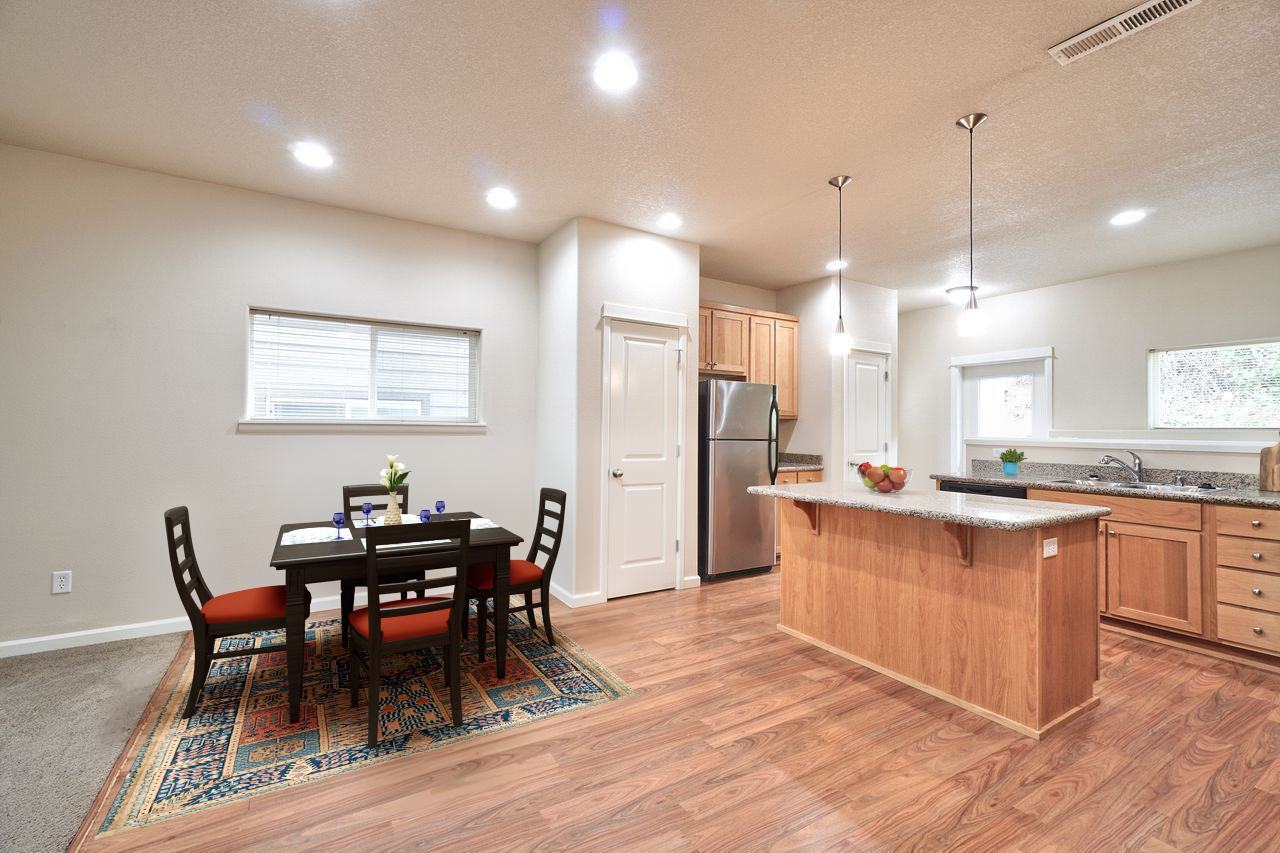 Lookout at the Ridge Apartments - 232 W Lookout Ridge Dr Ste 100 ...