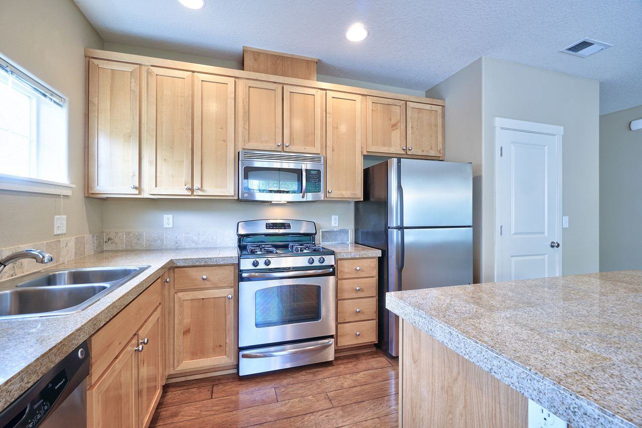 Lookout at the Ridge Apartments - 232 W Lookout Ridge Dr Ste 100 ...