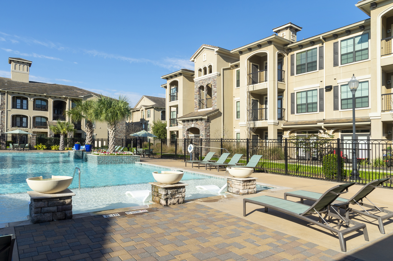 Retreat at Riverstone Apartments - 18545 University Blvd Sugar Land TX ...