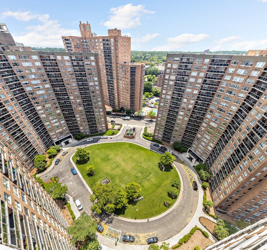 Parker Towers - 10420 Queens Blvd, New York, NY 11375 - Apartment for ...