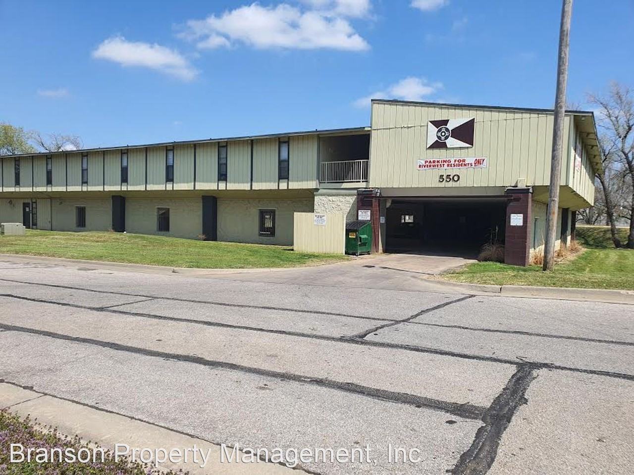 Riverwest Apartments (550 S. Laclede) - 550 S Laclede St Wichita KS ...