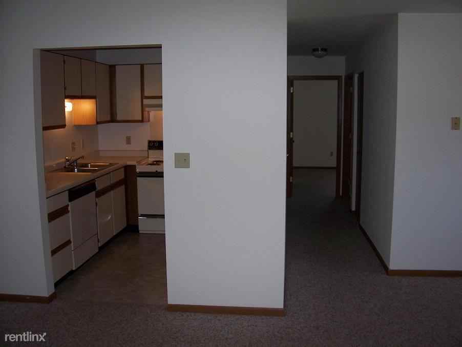 Clover Ridge Apartments - W239N5928 Maple Ave #213, Sussex, WI 53089 ...