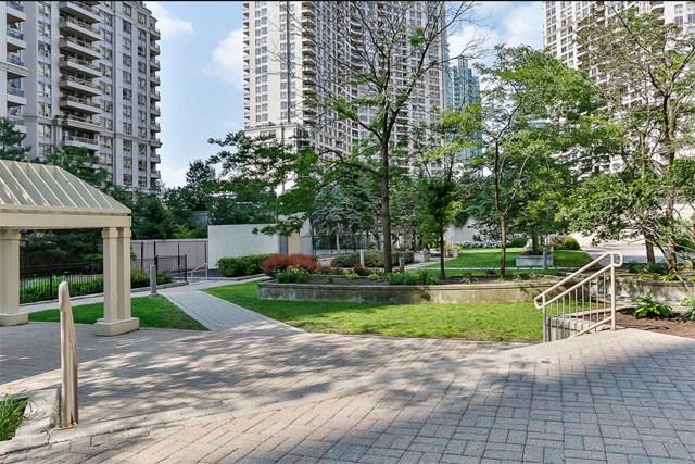 Monarchy #4832 Apartments - 325 Webb Dr Mississauga ON | Zumper