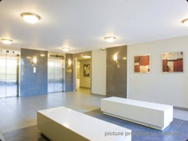 7, 9 & 11 Crescent Pl Apartments - 9 Crescent Place Toronto ON | Zumper