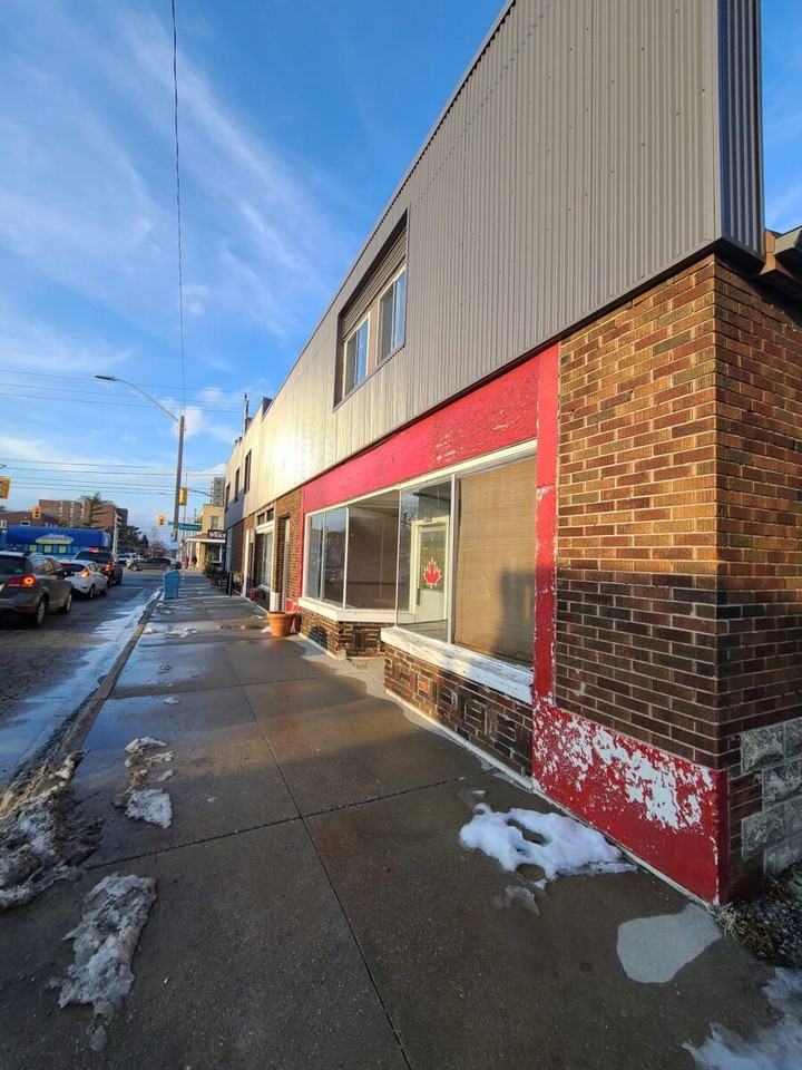 812 Pillette Rd Apartments - 817 Pillette Rd Windsor ON | Zumper