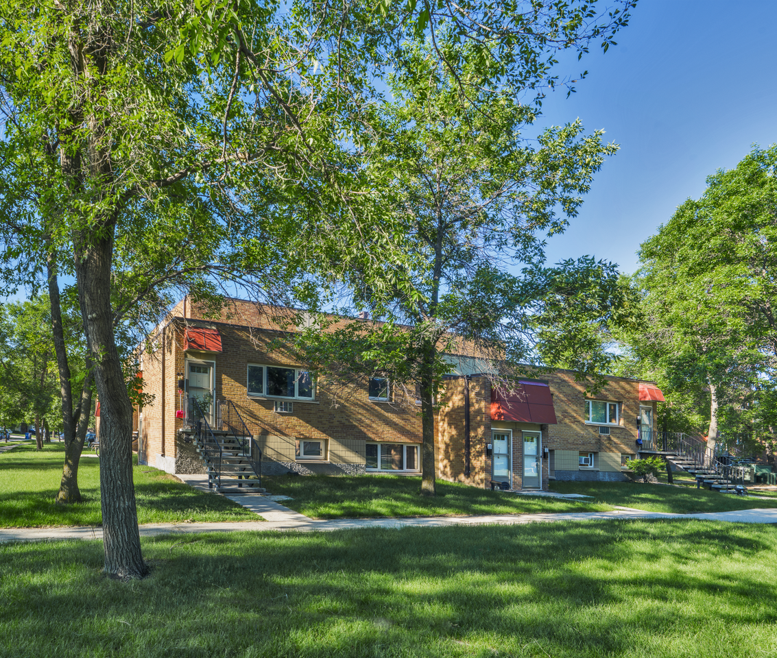 Adsum Gardens Apartments - 244 244 – 276 Adsum Drive, Winnipeg, MB R2P ...