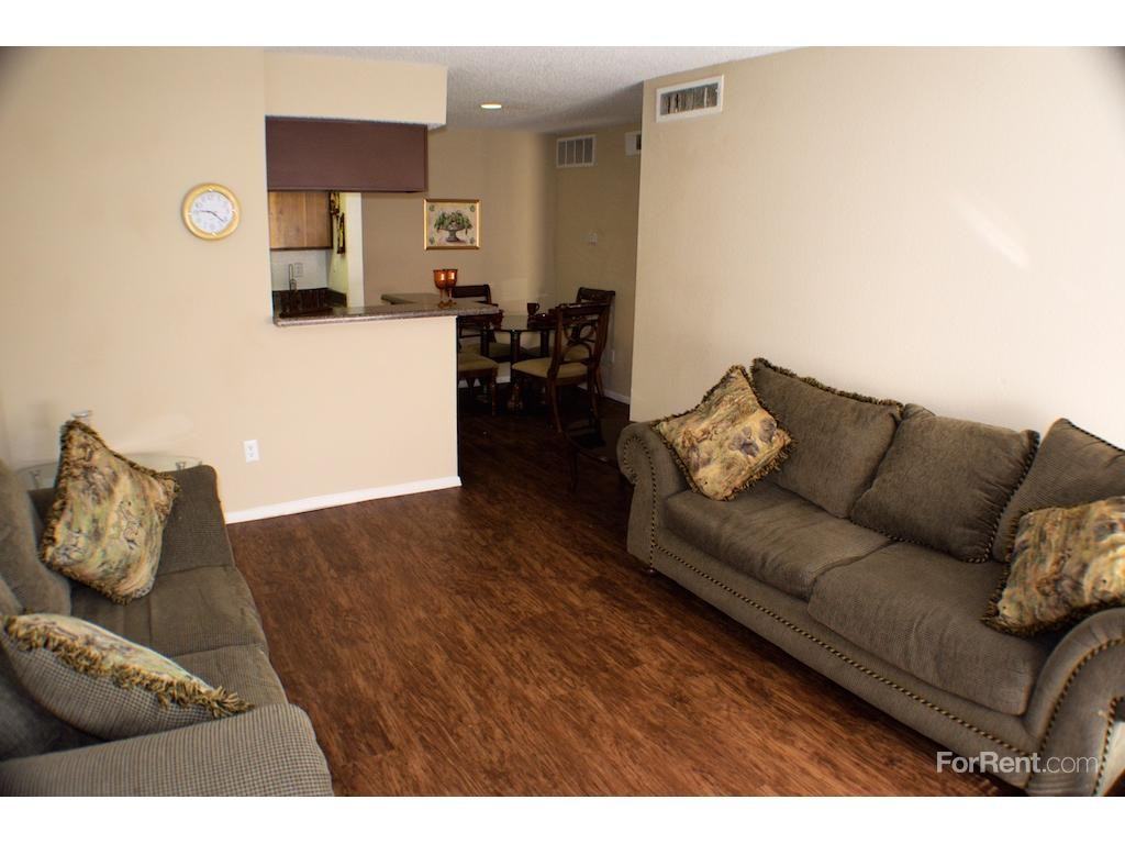 Sunset Crossing Apartments - 10630 Beechnut St Houston TX | Zumper