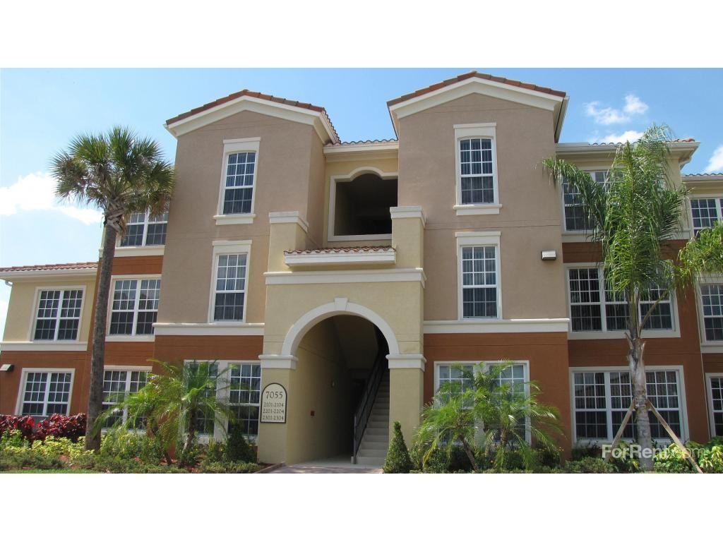 Sierra Grande at Naples Apartments - 6975 Sierra Club Circle, Naples ...