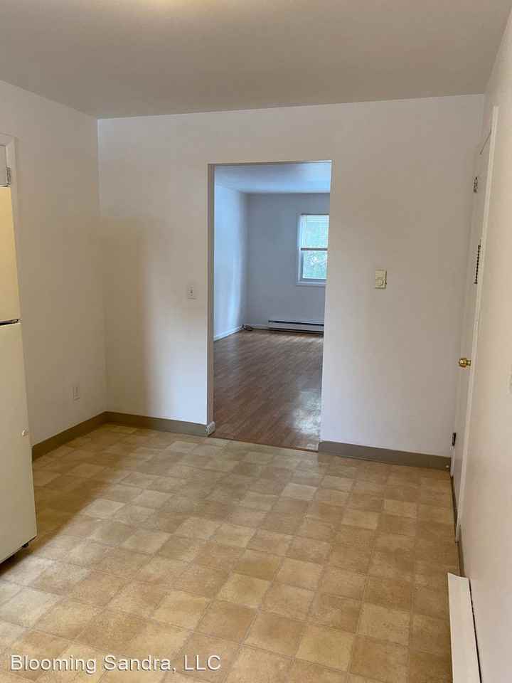 105 & 107 Sandra, 210 Bloomingrove Drive Apartments - Troy NY | Zumper ...