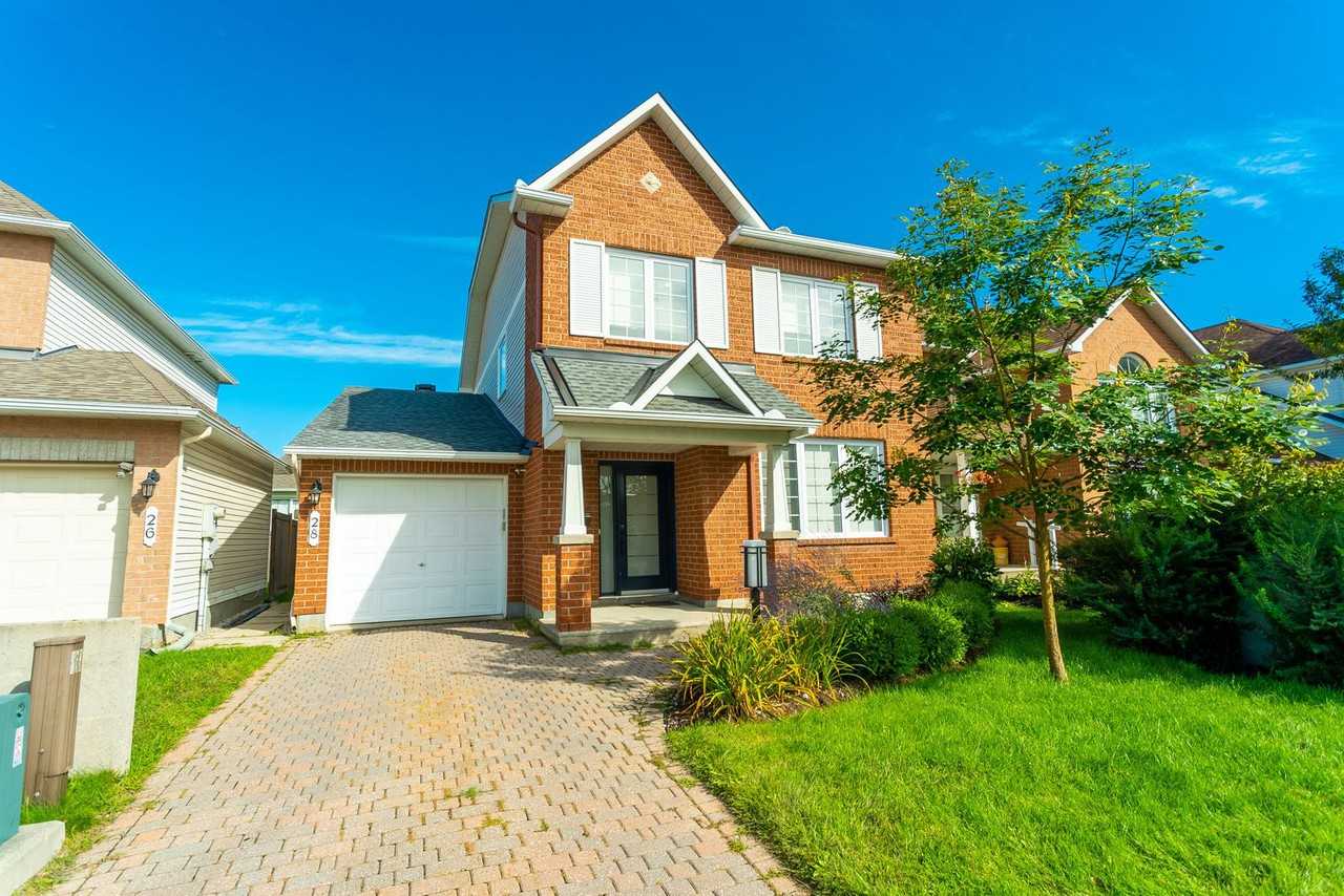 Luxury 3 Apartments - 28 Chartwell Ave Ottawa ON | Zumper