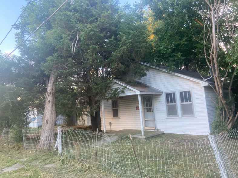 603 Sarff Avenue, Gideon, MO 63848 2 Bedroom House for $195/month - Zumper