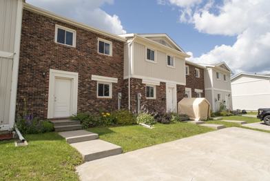 Creekview Estates Apartments - 350 County Blvd, Thunder Bay, ON P7A 7P5 ...