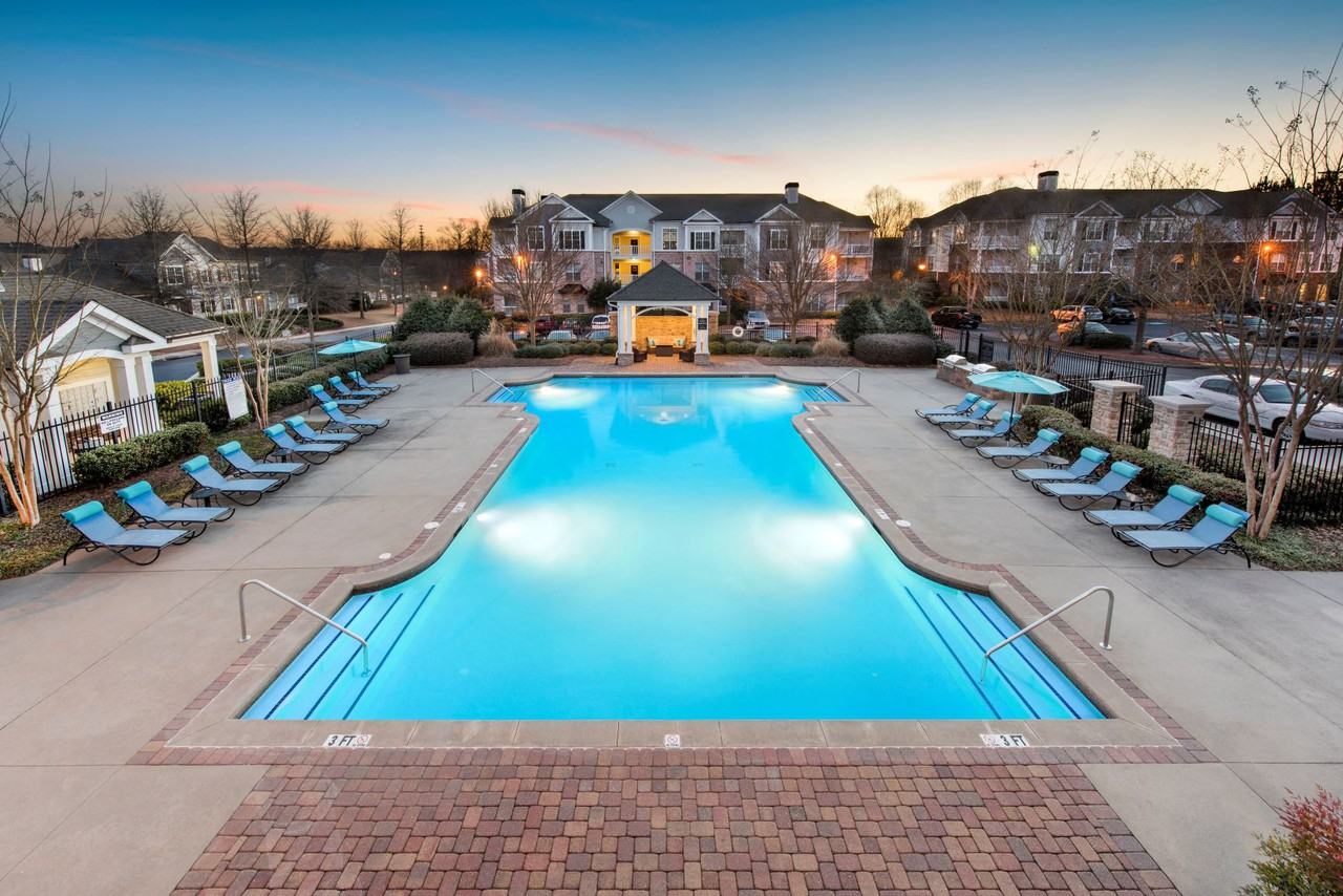 Pointe at Suwanee Station Apartments - 1525 Station Center Blvd Suwanee ...