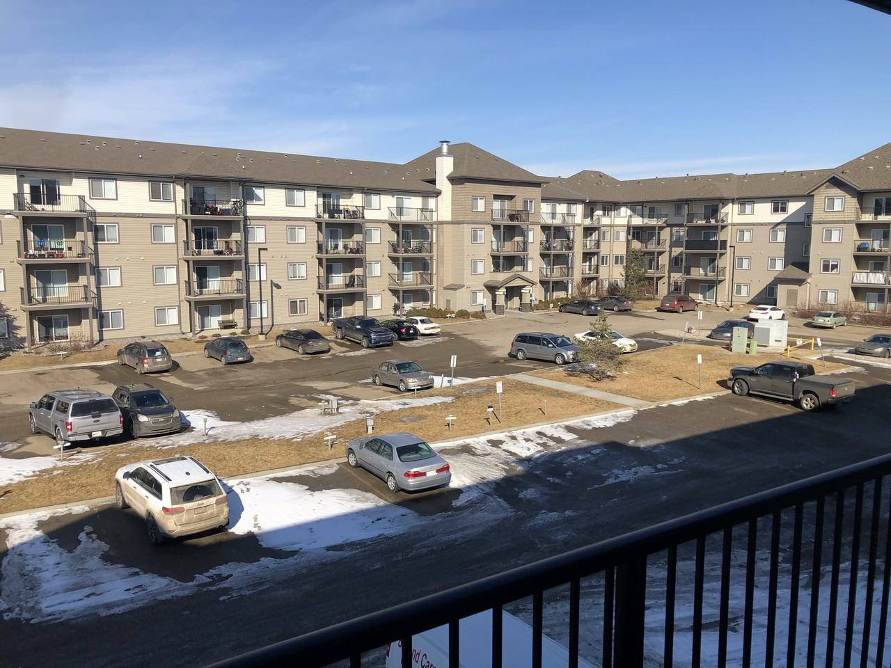 Spacious 1 Bedroom 1 Bathroom Condo*Underground Parking*In Suite ...