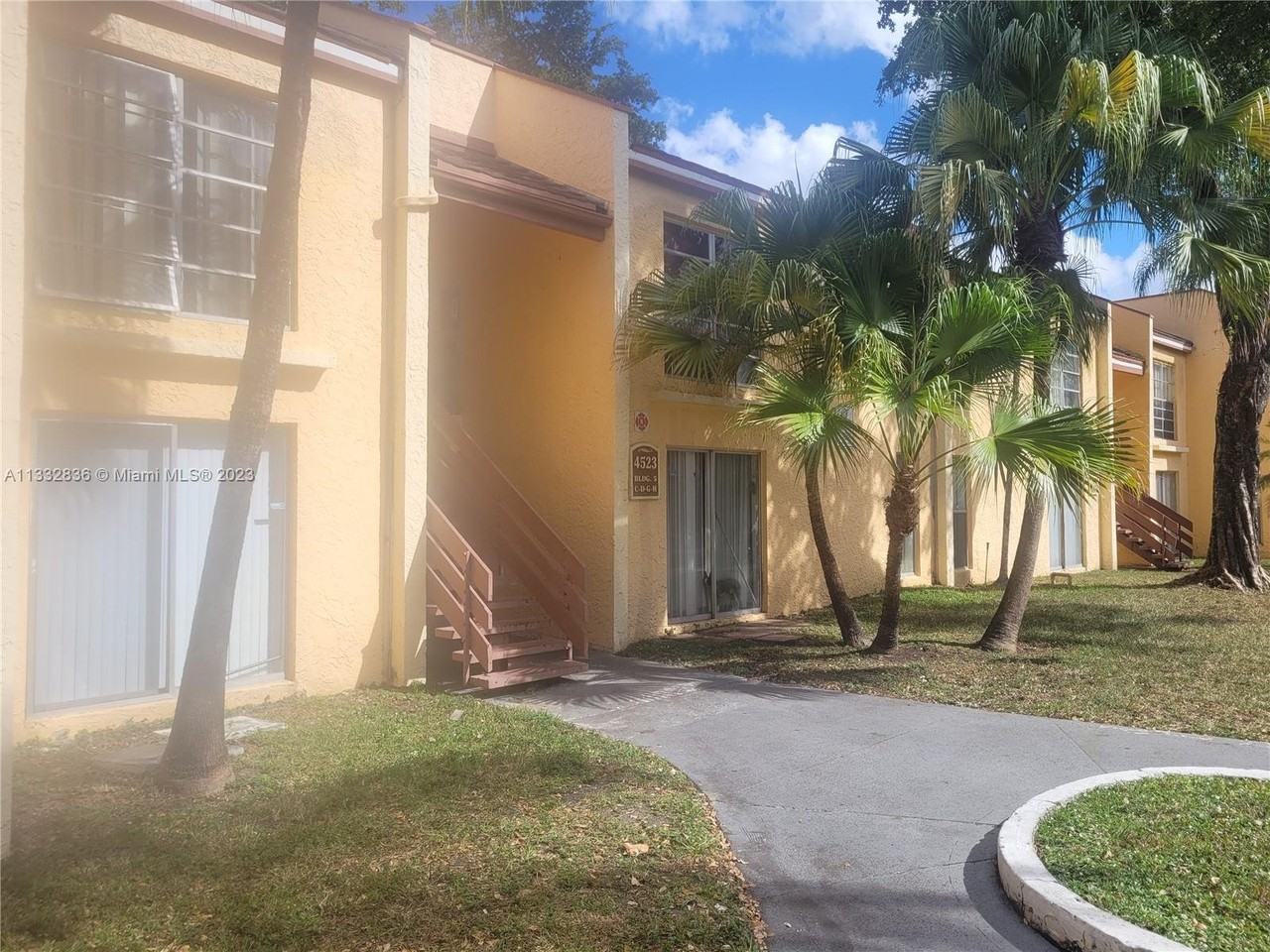 4523 Treehouse Ln #D, Tamarac, FL 33319 - 3 Bedroom Apartment for Rent ...