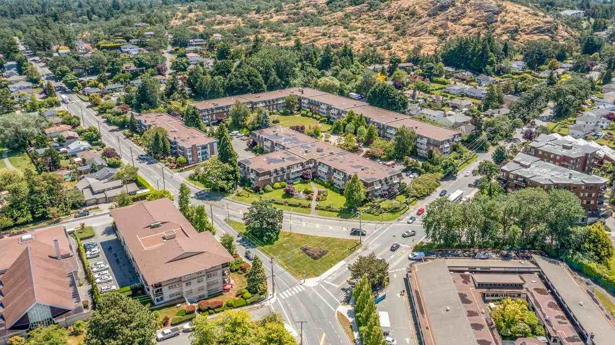 Fraser Tolmie Apartments - 1701 Cedar Hill Cross Rd, Saanich, BC V8P ...