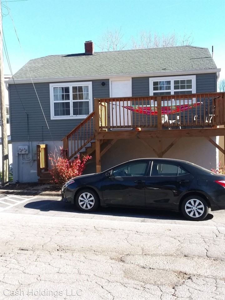 178 W. Howard St. Apartments - 178 Howard St Boone NC | Zumper