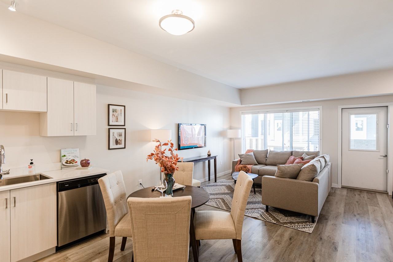 Element Townhomes in Prairie Pointe Apartments - 2 Ken Oblik Dr ...