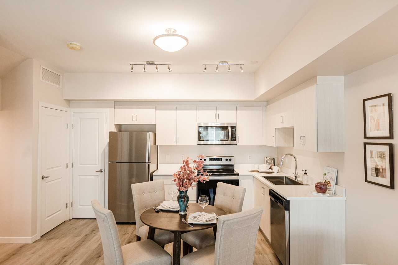 Element Townhomes in Prairie Pointe Townhouses - 20 Ken Oblik Dr ...