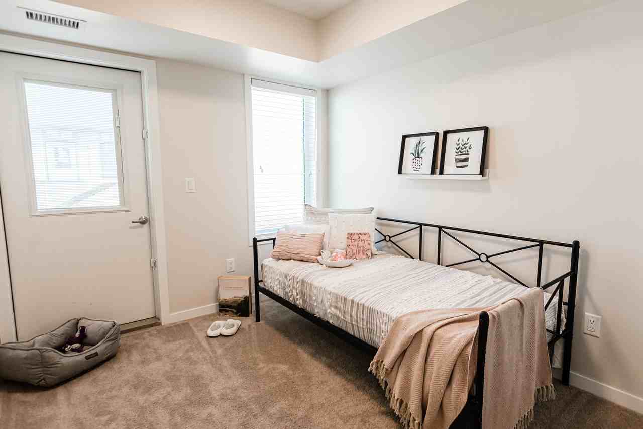 Element Townhomes in Prairie Pointe Townhouses - 2 Ken Oblik Dr ...