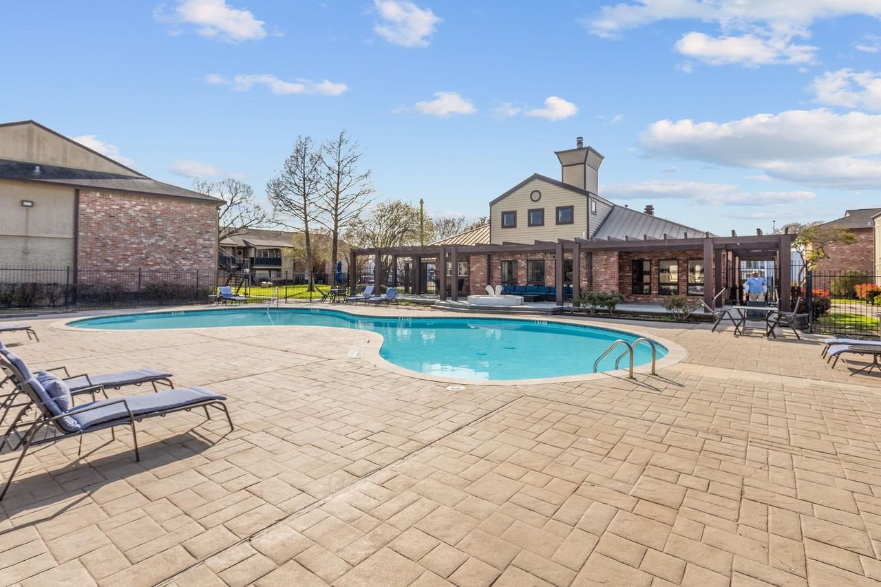 Vista Arbor Square Apartments - 10301 Sandpiper Dr, Houston, TX 77096 ...