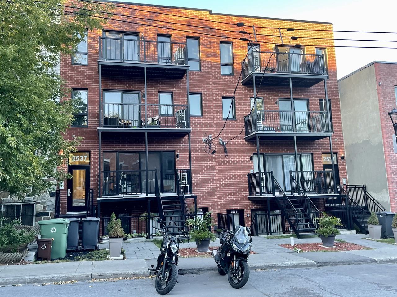 2531 Rue Joliette Apartments - Montréal QC | Zumper