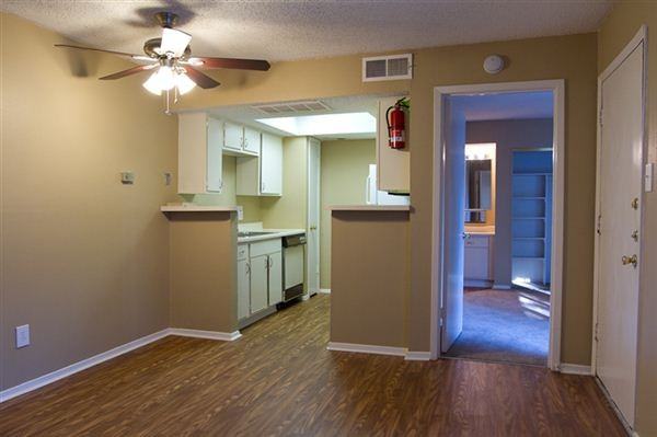 Fox Run Apartments - E Southeast Loop 323 Tyler TX | Zumper