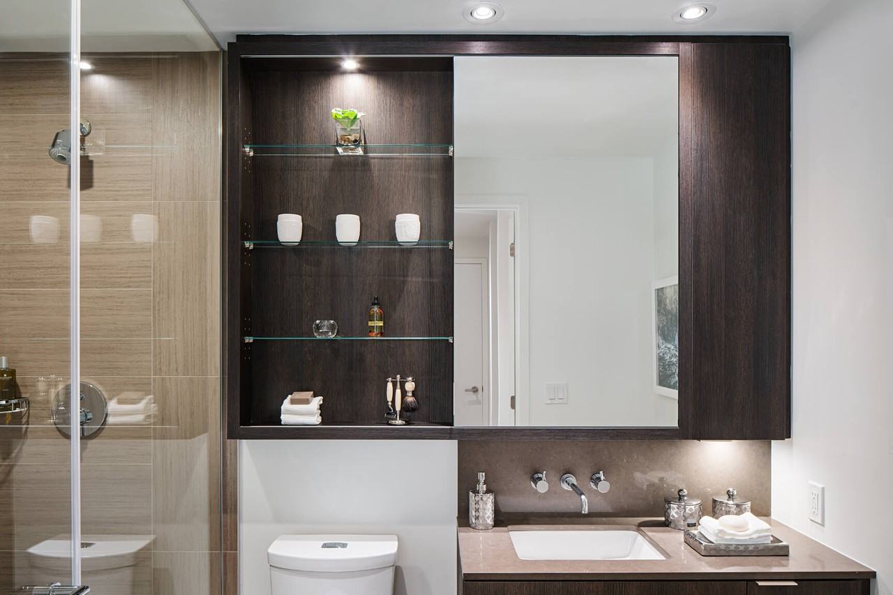 Two St. Thomas Apartments - 2 Saint Thomas St, Toronto, ON M5S 2Z1 - Zumper