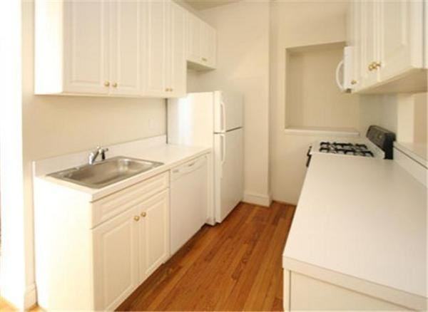 Luxurious Madison Avenue 1 Bedroom w/ doorman and laundry Apartments in ...