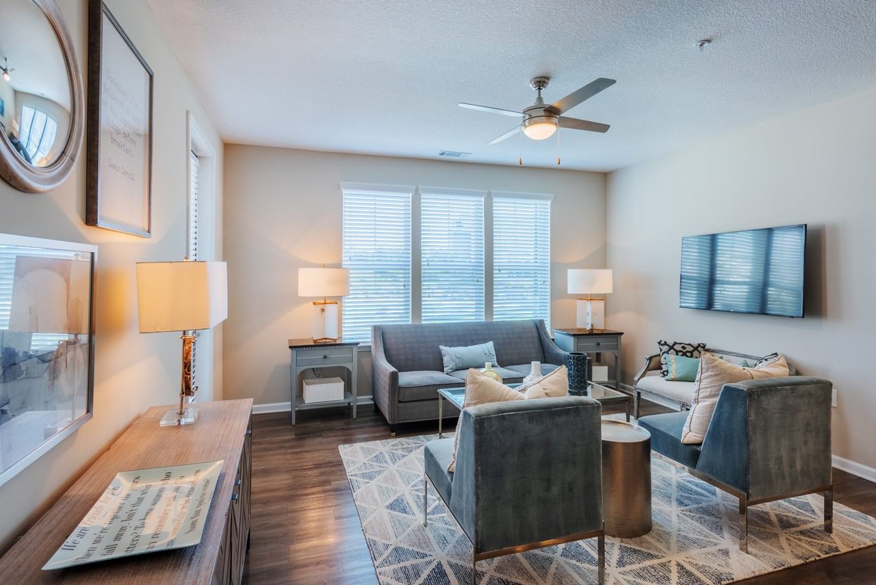 The Station at Poplar Tent Apartments - 50 Poplar Station Cir Nw ...