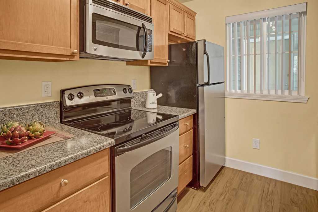 Regency Woods Apartments - 1650 Eagle Ridge Dr S Renton WA | Zumper